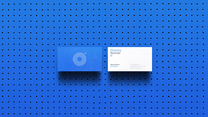 8 grandes ejemplos de diseño gráfico con azul - SLEEPYDAYS